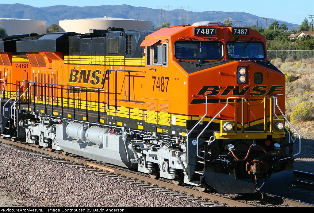 BNSF 7487